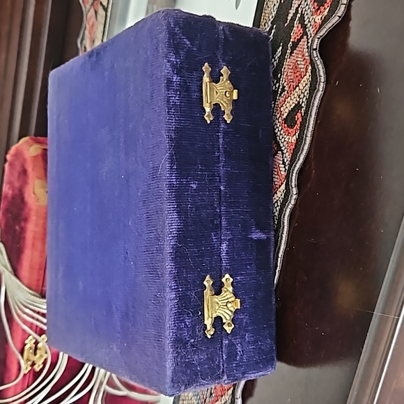 Jewelry | Lovely Vintage Blue Velvet Perfume Box | Poshmark